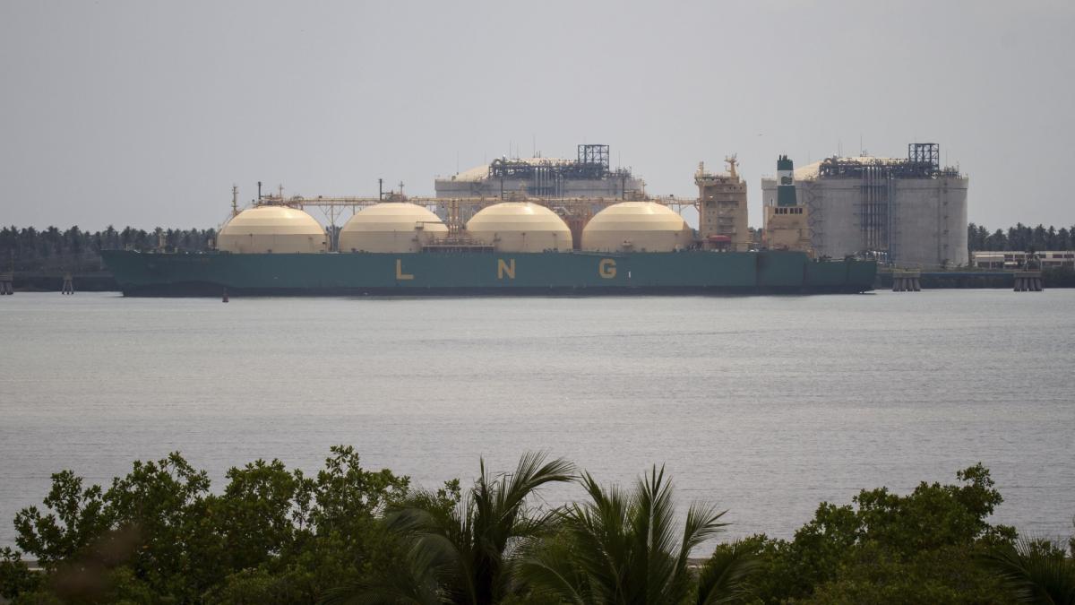 Italia recibe primer cargamento de GNL de Gazprom desde la planta ...
