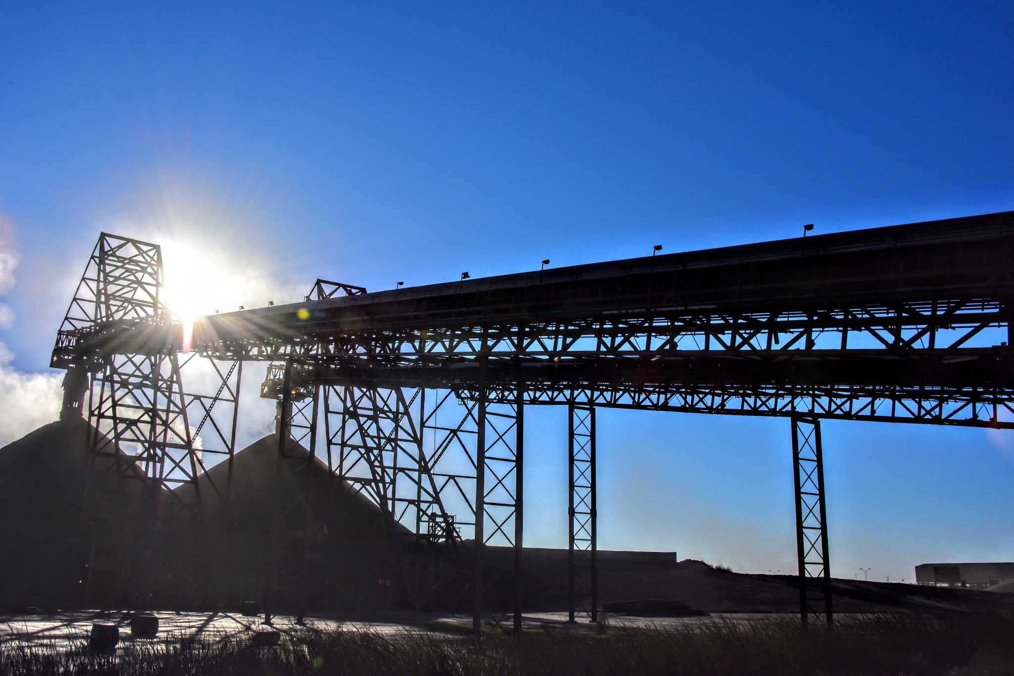 CFE adquiere carbón para termoeléctricas por 12 mil mdp - Global Energy